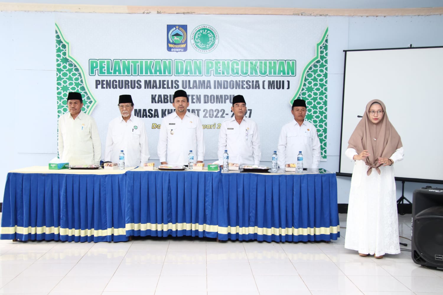 MUI Dompu Dilantik, Bupati Berharap Ikut Menjaga Moral Generasi Dompu ... MUI Dompu Dilantik, Bupati Berharap Ikut Menjaga Moral Generasi Dompu ...